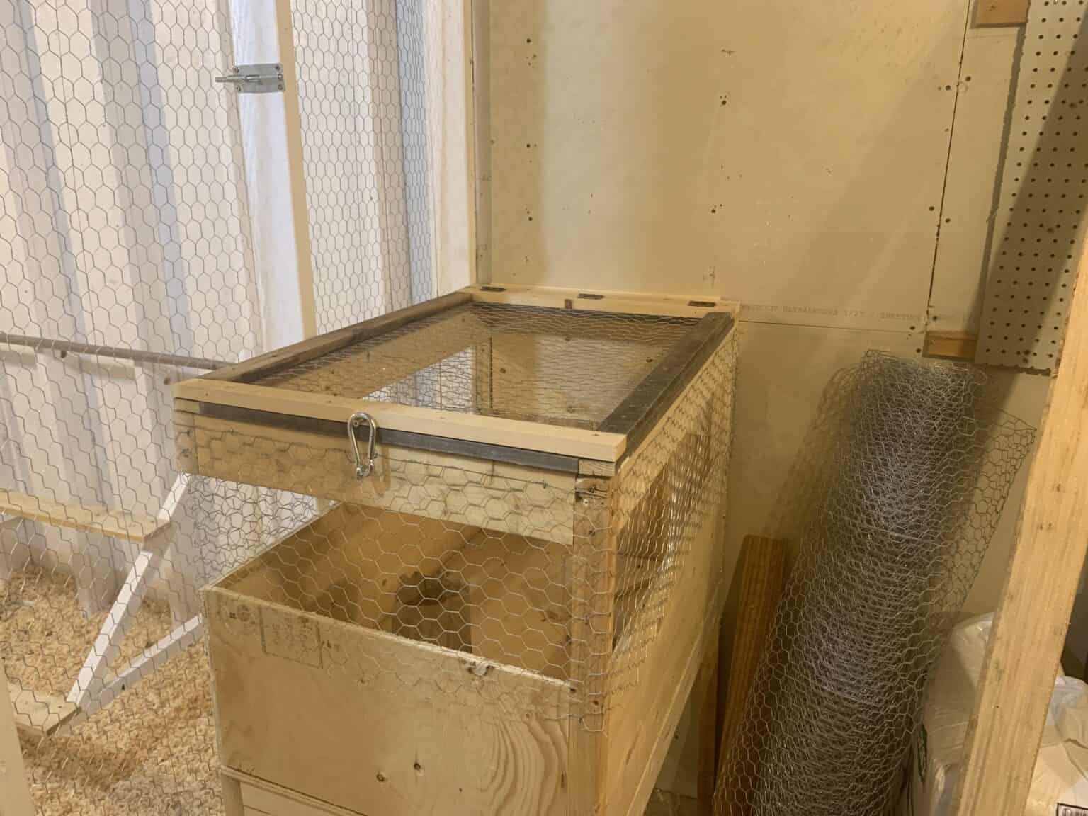 How To Build A Chicken Brooder/Hospital – Homestead Fox